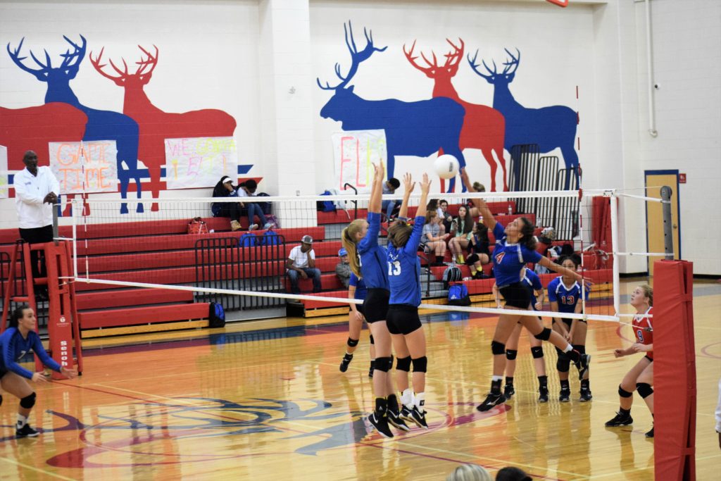 Lady Elks Sweep Maidens - The Messenger News