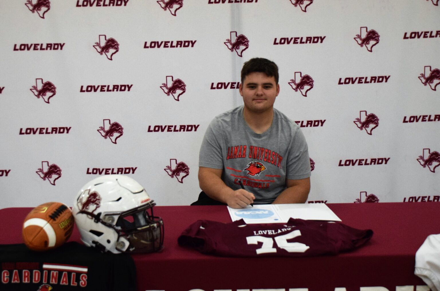 Murray Signs Letter of Intent with Lamar University - The Messenger News