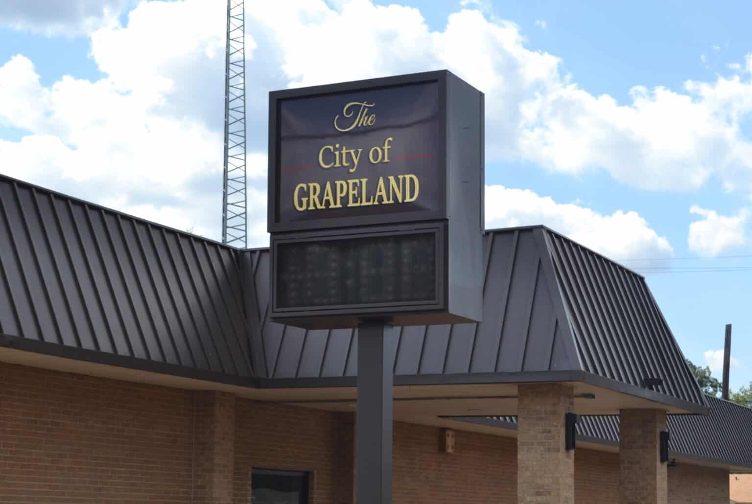 Grapeland PD Adds a New Officer - The Messenger News