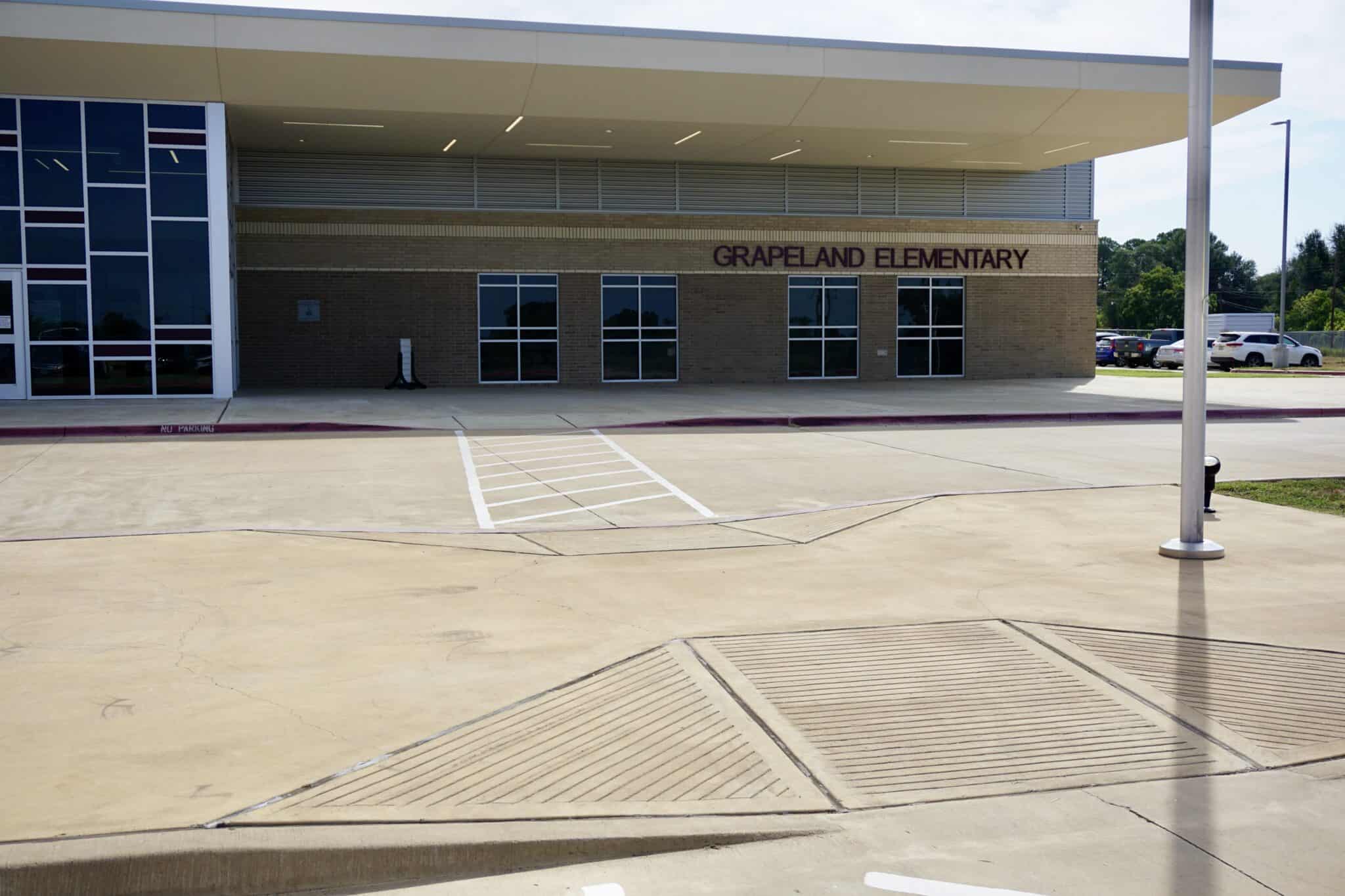 Grapeland Sandies Start a New School Year - The Messenger News