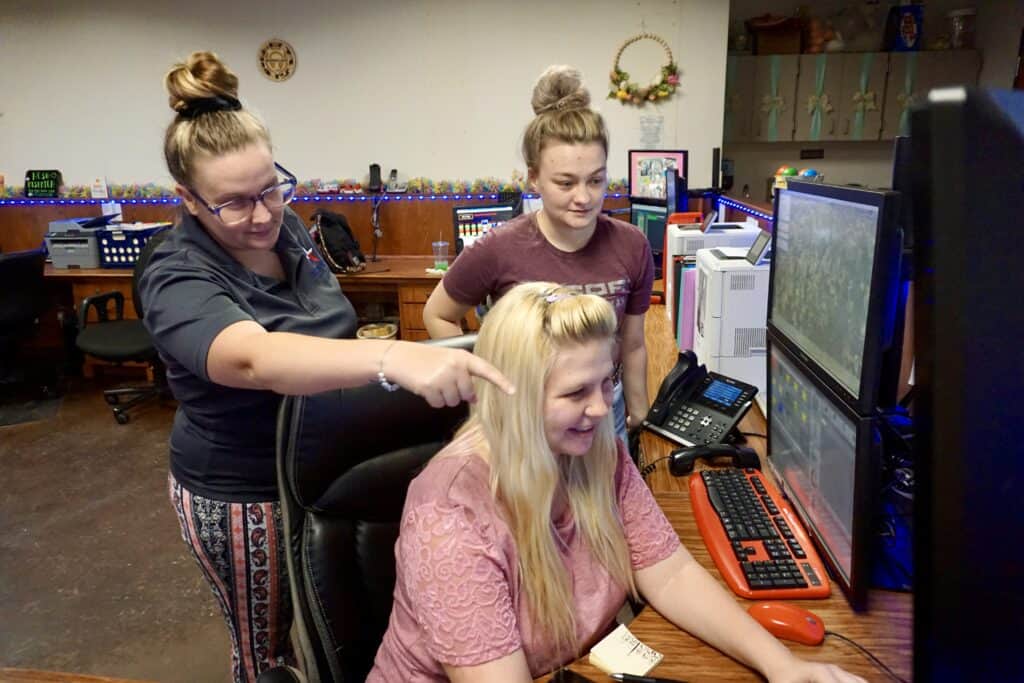 Houston County 9/11 Dispatchers Work to Keep the Peace and Keep Their ...