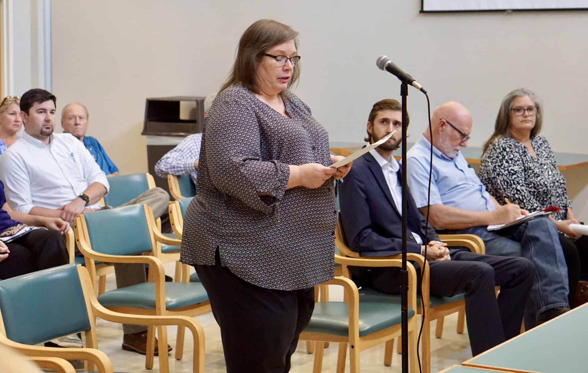 Hospital Board Swears in New Members - The Messenger News